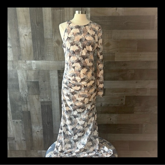 BCBGMaxAzria | Dresses | Bcbgmaxazria Seashell Maxi Dress Large Art ...